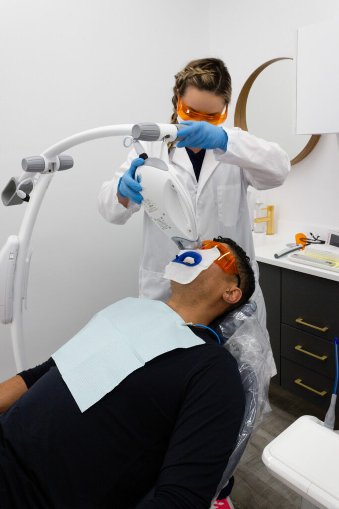 Phillips ZOOM WhiteSpeed Lamp - Oral Health Group