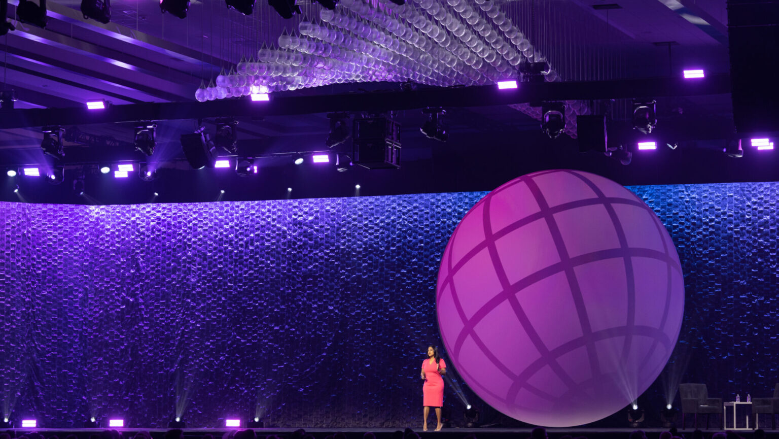 Dentsply Sirona World Announces Speaker Lineup and Live Procedure