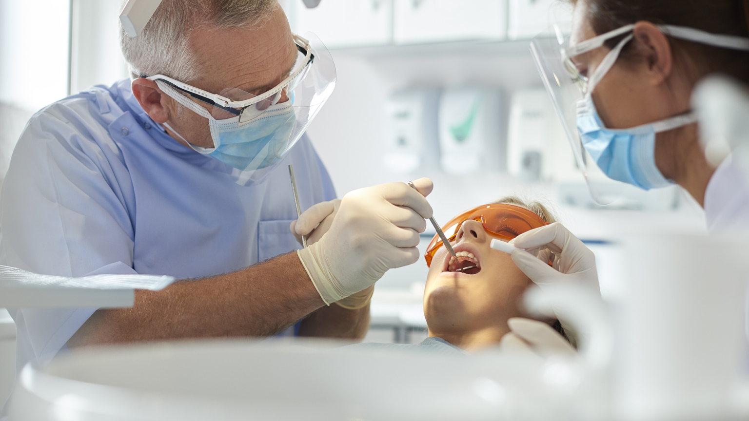 ENDODONTICS: Mineral Trioxide Aggregate (MTA): Sealing the Pathways of ...